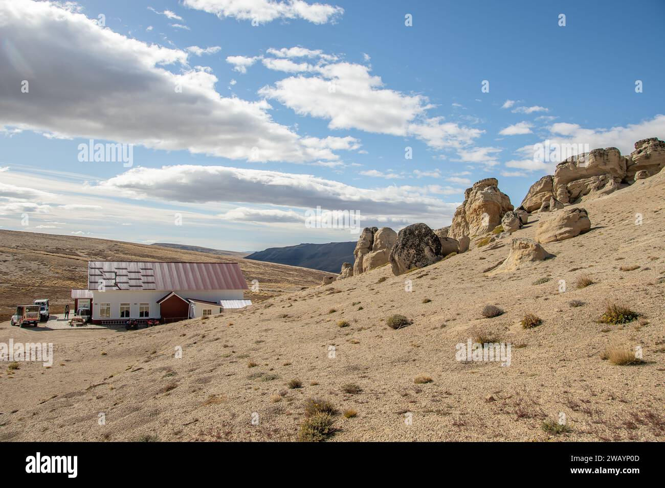 Remote desert hi-res stock photography and images - Alamy