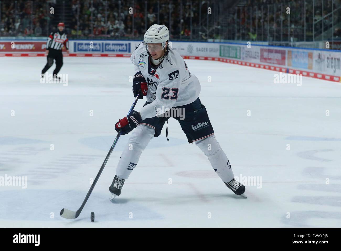 Max gildon hi-res stock photography and images - Alamy