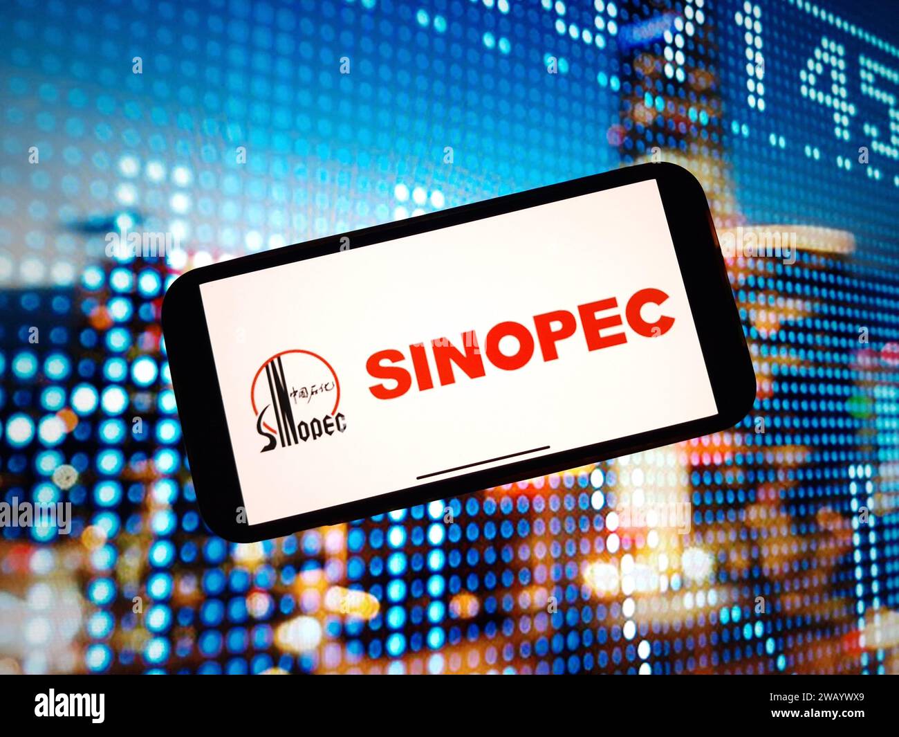 Konskie, Poland - January 07, 2024: Sinopec company logo displayed on mobile phone screen Stock ...