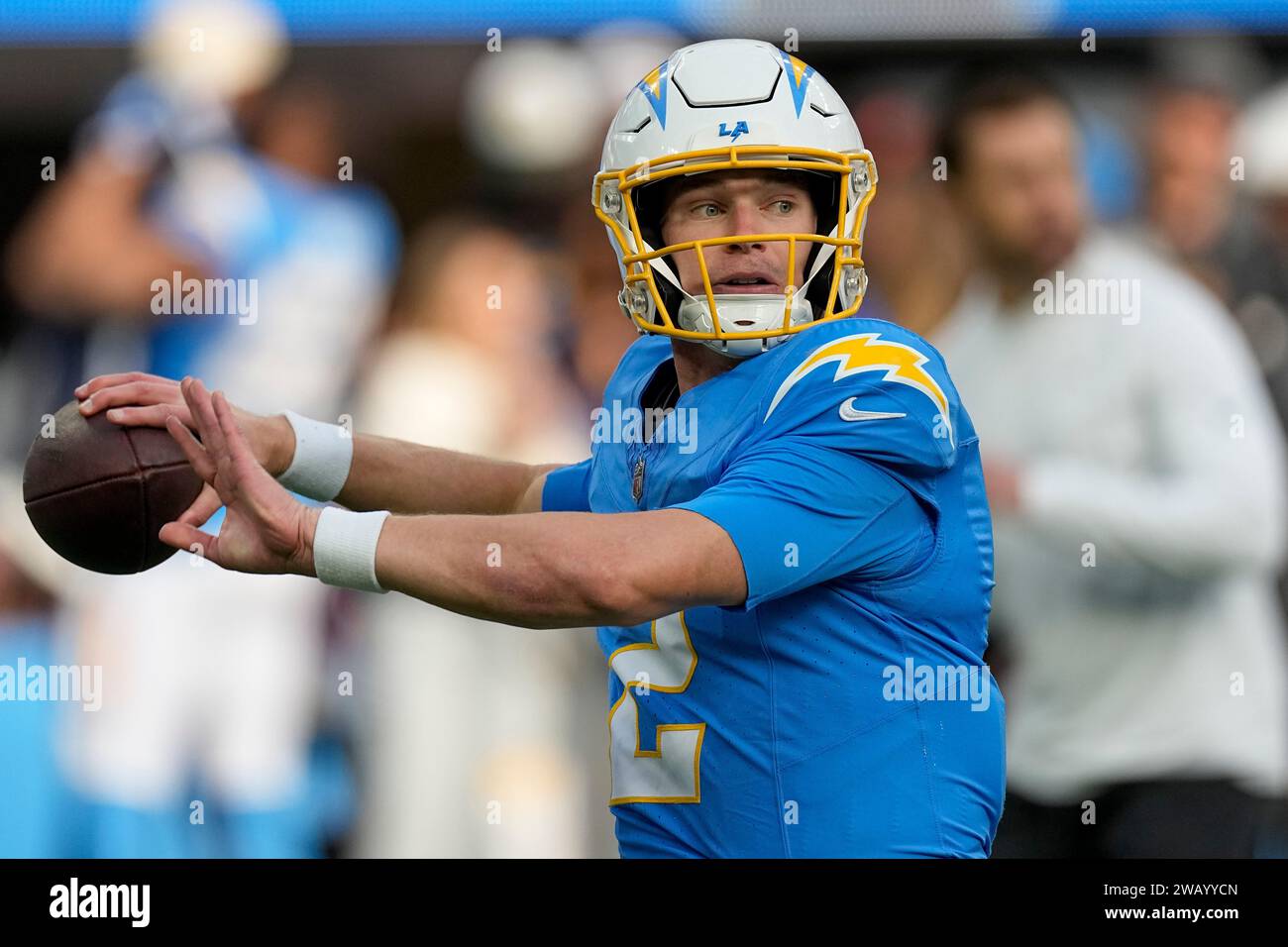 Los Angeles Chargers quarterback Easton Stick warms up before an NFL ...