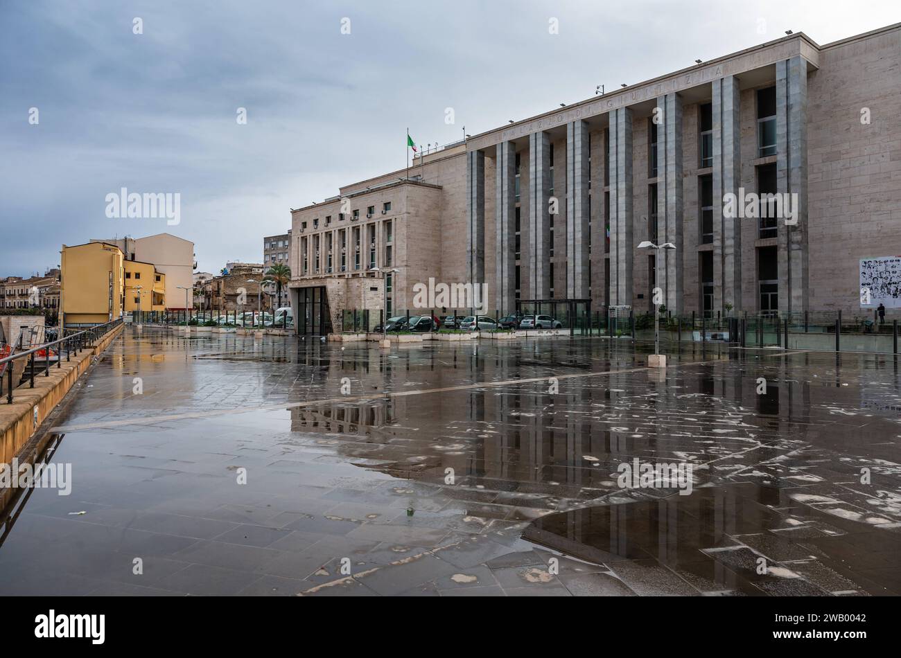 Monumentale fassade hi-res stock photography and images - Alamy