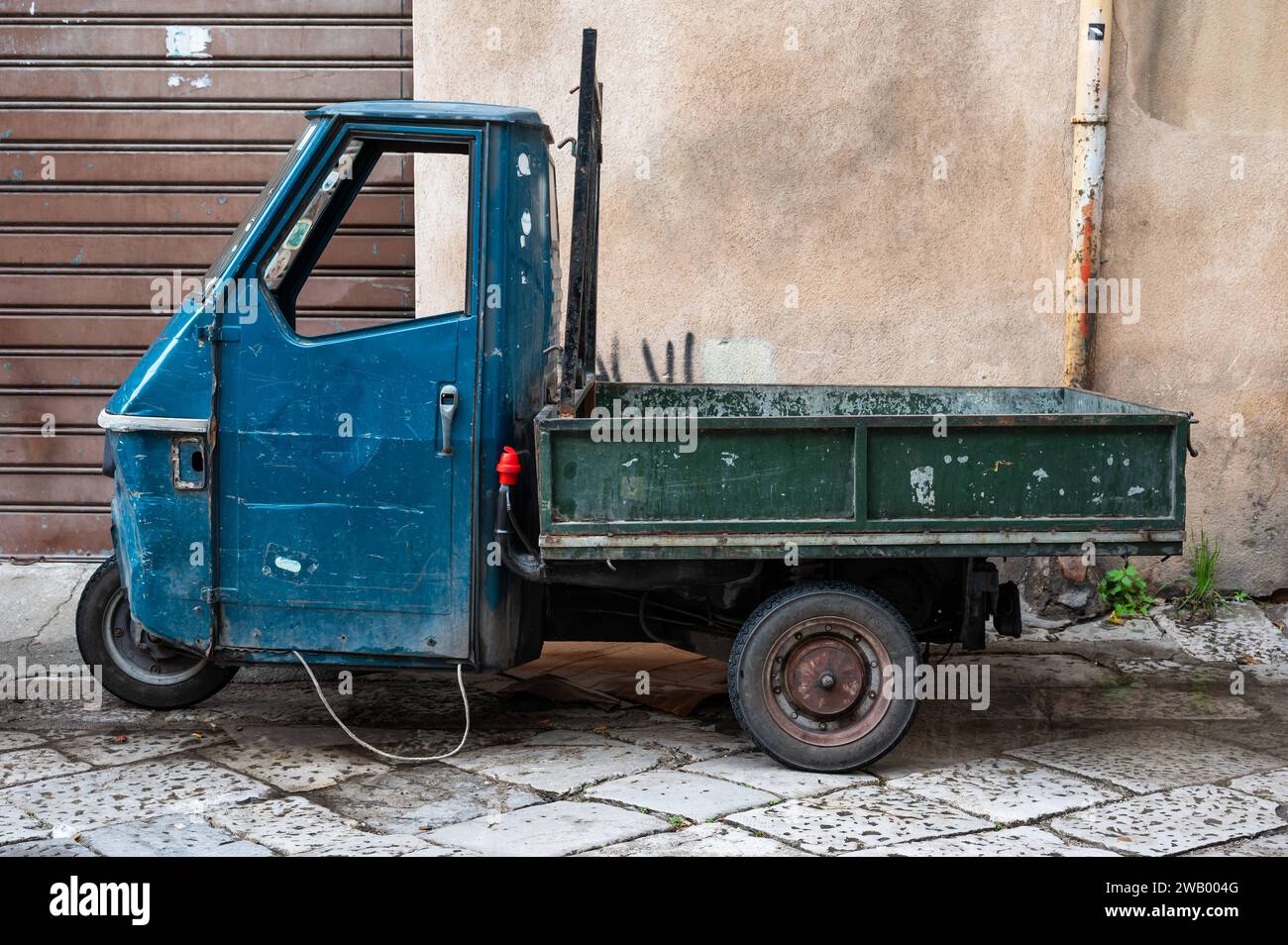 Piaggio trike hi-res stock photography and images - Alamy