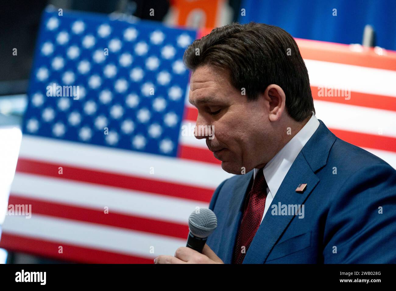 Republican presidential candidate Florida Gov. Ron DeSantis speaks at a ...