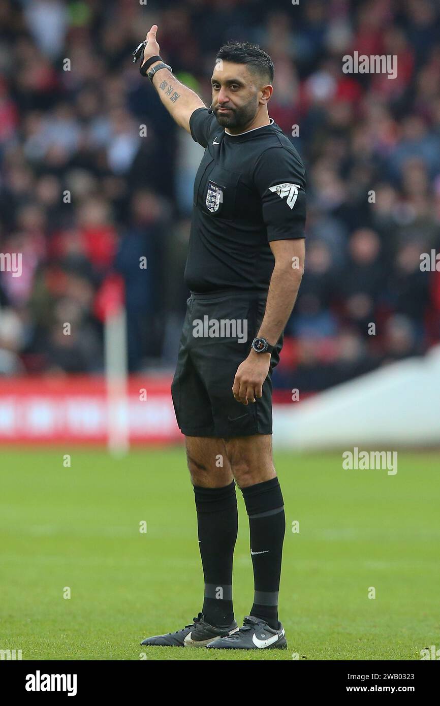 Sunny gill referee hi-res stock photography and images - Alamy