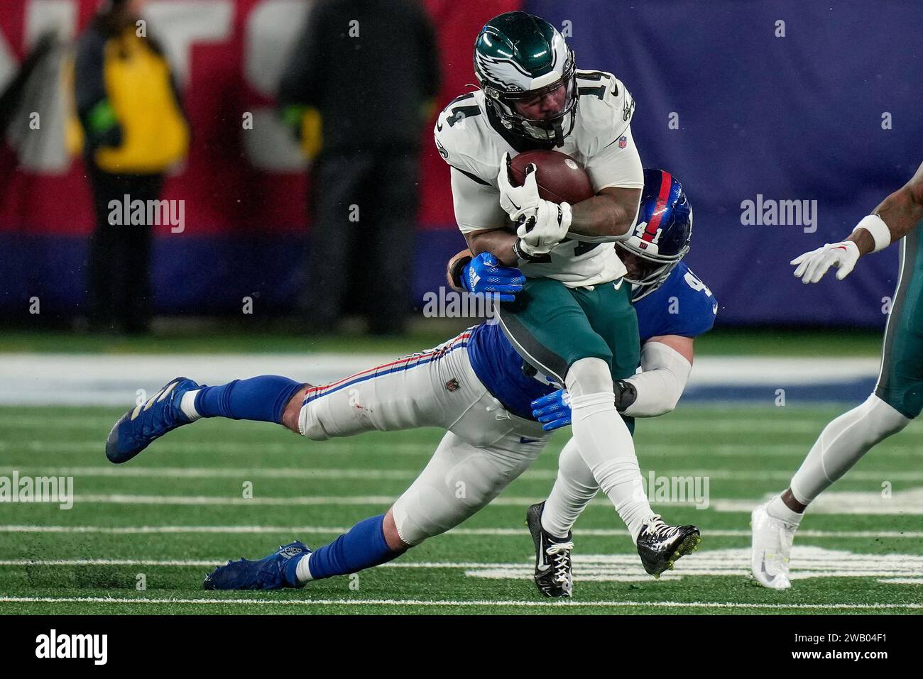 New York Giants linebacker Micah McFadden (41) tackles Philadelphia ...