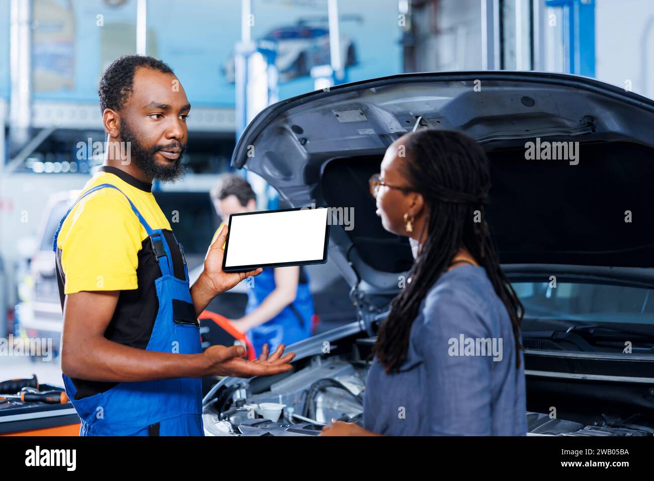 Check repair damaged parts vehicle hi-res stock photography and images ...