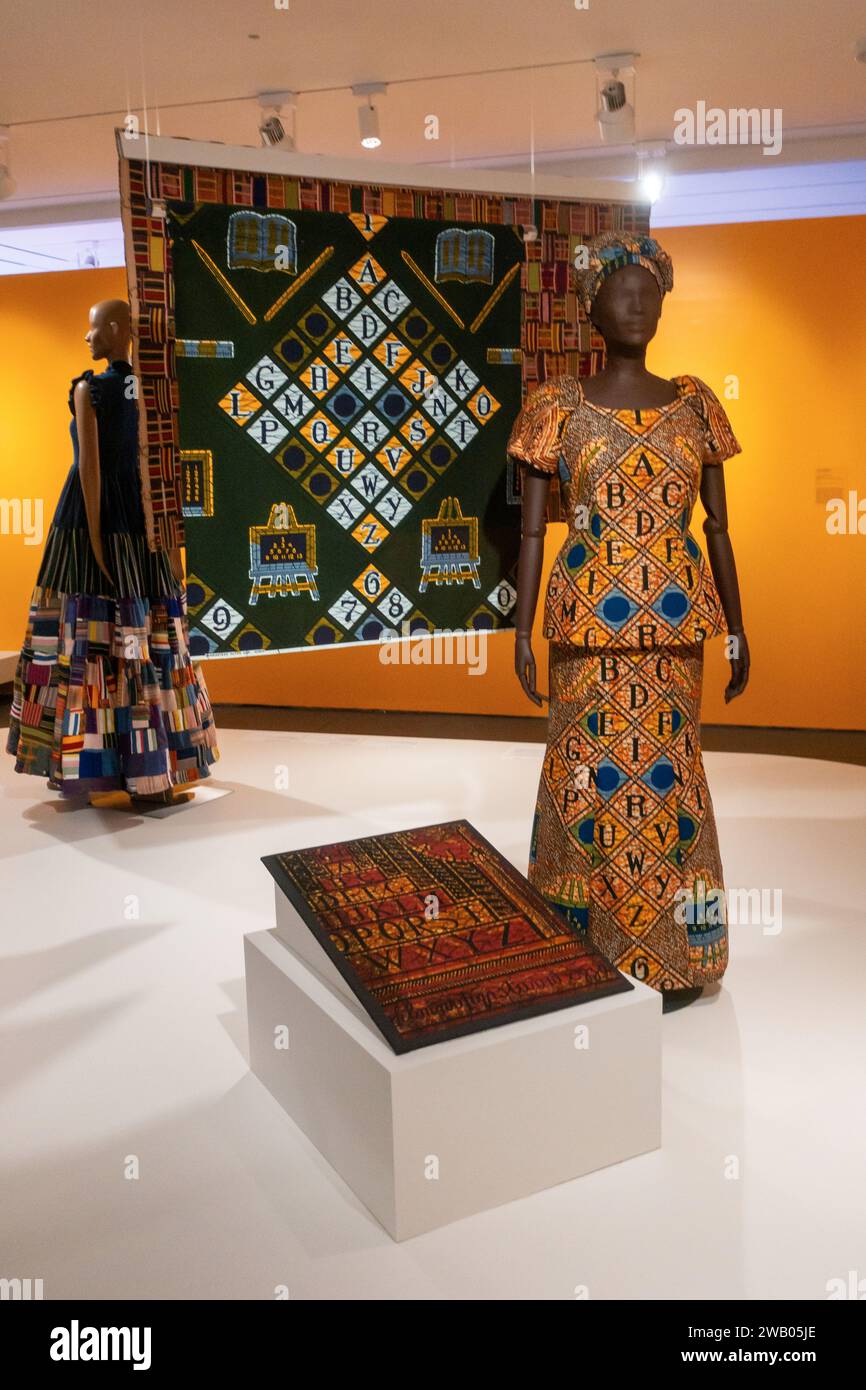 Gallery galleries collections artifact artifacts exhibit exhibition hi ...