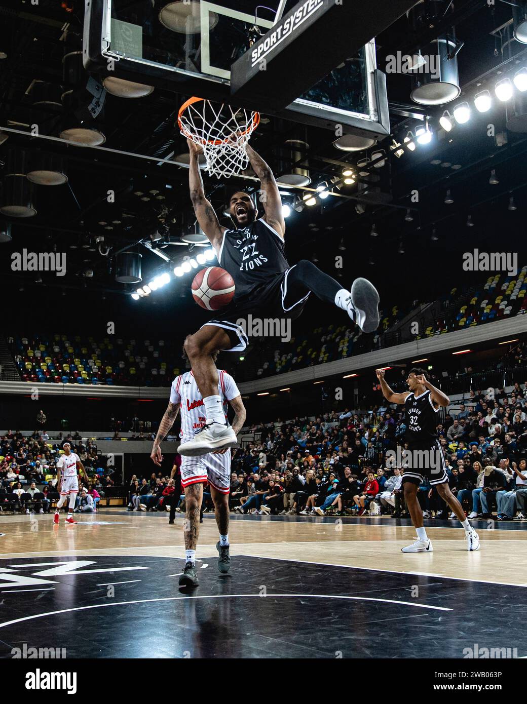 London Lions defet Leicester Riders in the group stages of the Trophy ...