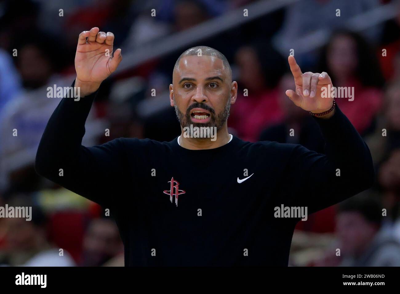 Houston Rockets head coach Ime Udoka signals from the bench during the ...