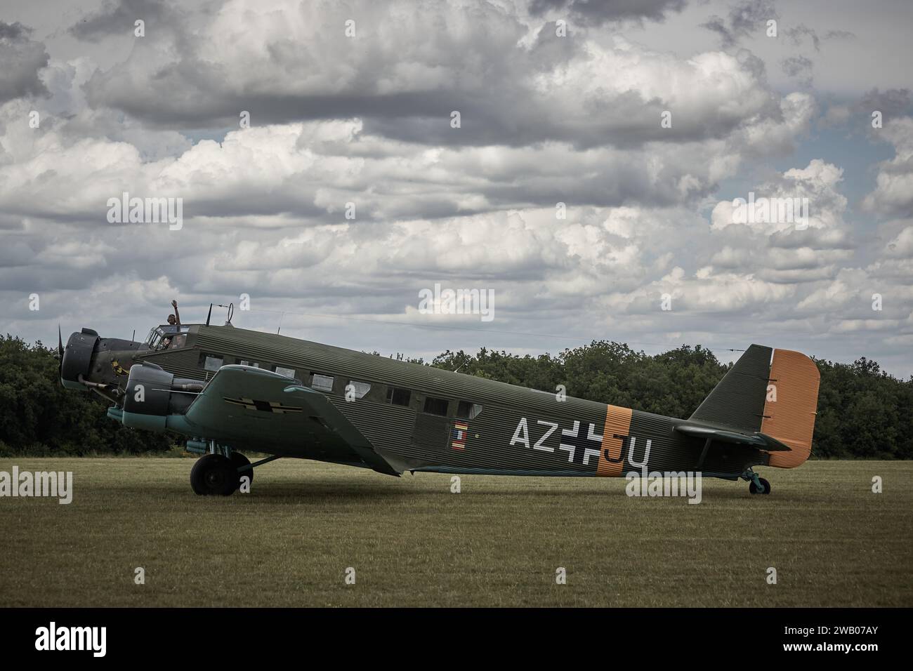 JUNKERS 52, TANTE JU ready to take off Stock Photo - Alamy