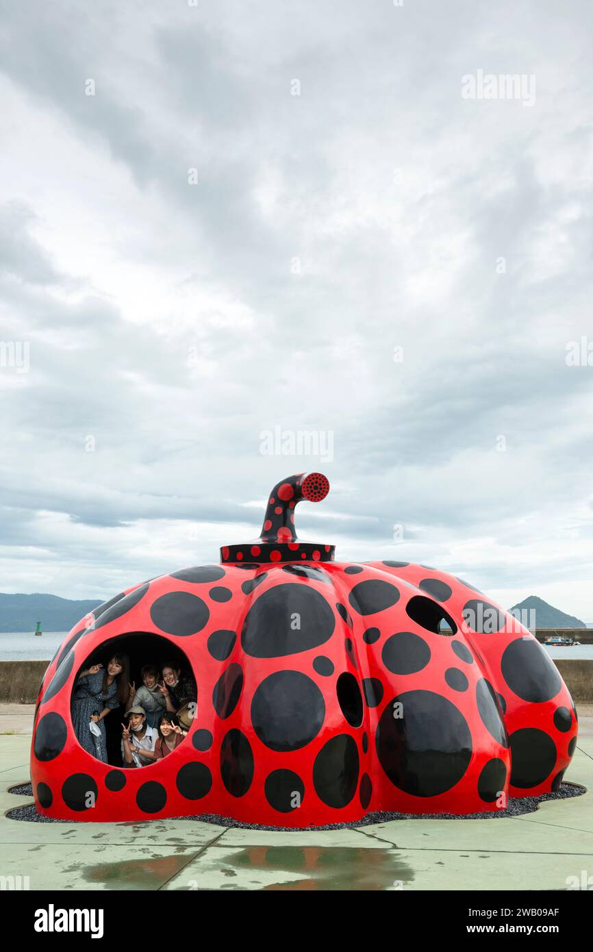 Yayoi Kusama' Red Pumpkin sculpture, Miyanoura Port, Naoshima, Kagawa ...
