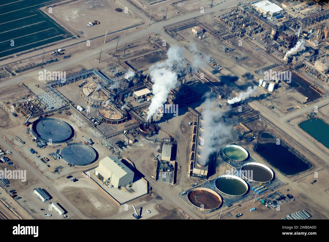 Calipatria, California, USA. 6th Jan, 2024. One of eleven power ...