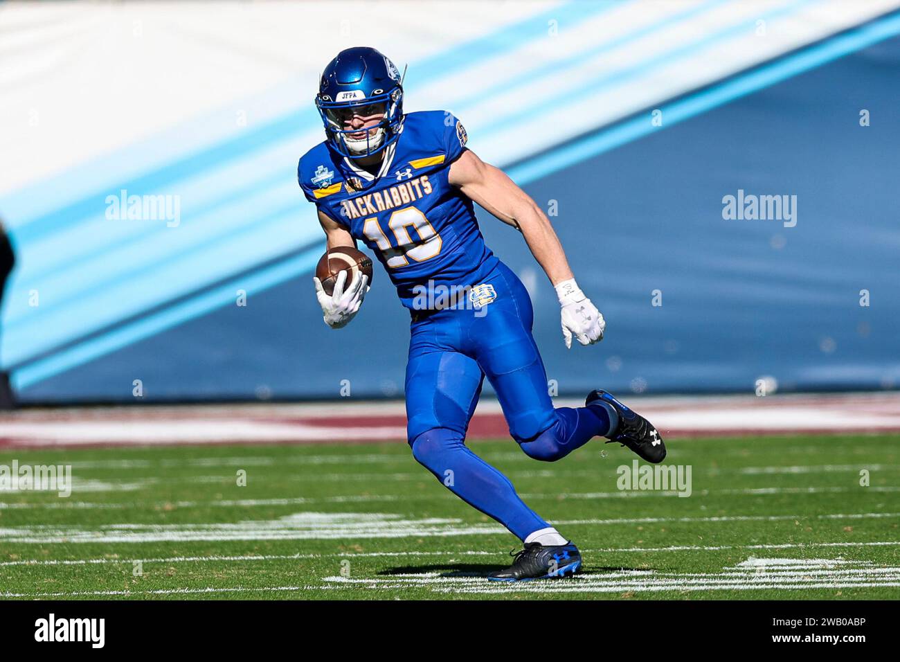 FRISCO, TX - JANUARY 07: South Dakota State Jackrabbits wide receiver ...
