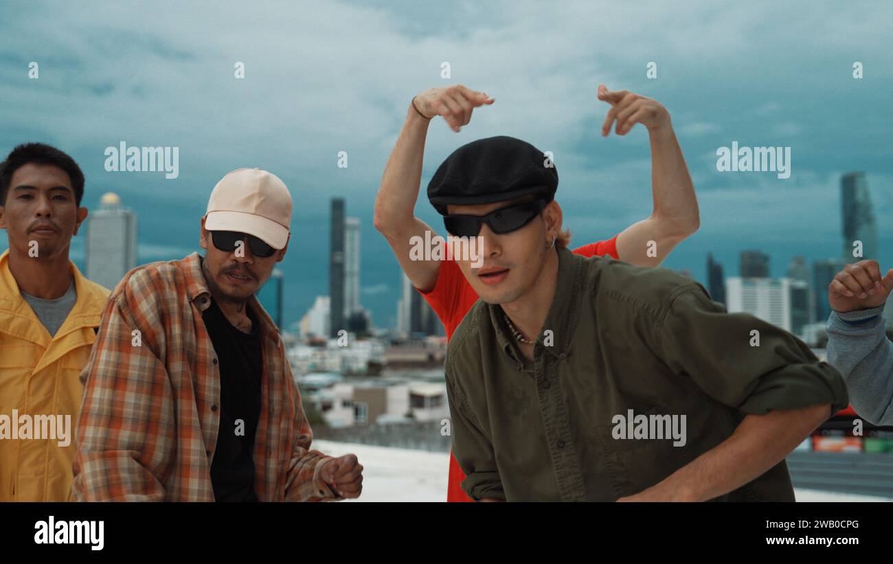 Paris roof dancing hi-res stock photography and images - Alamy