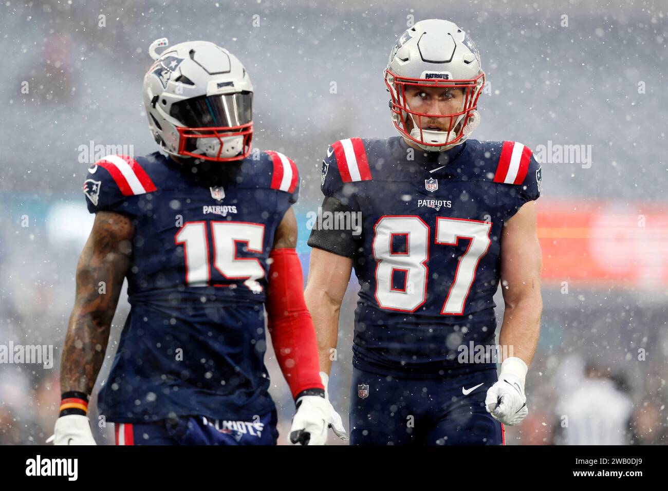 New England Patriots tight end Matt Sokol (87) and running back Ezekiel ...