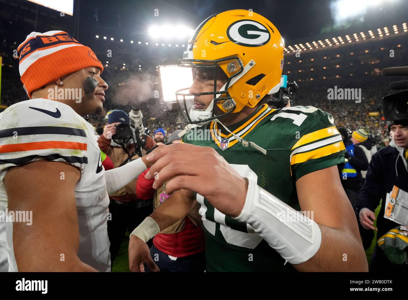 Green Bay Packers quarterback Jordan Love, right, and Chicago Bears ...