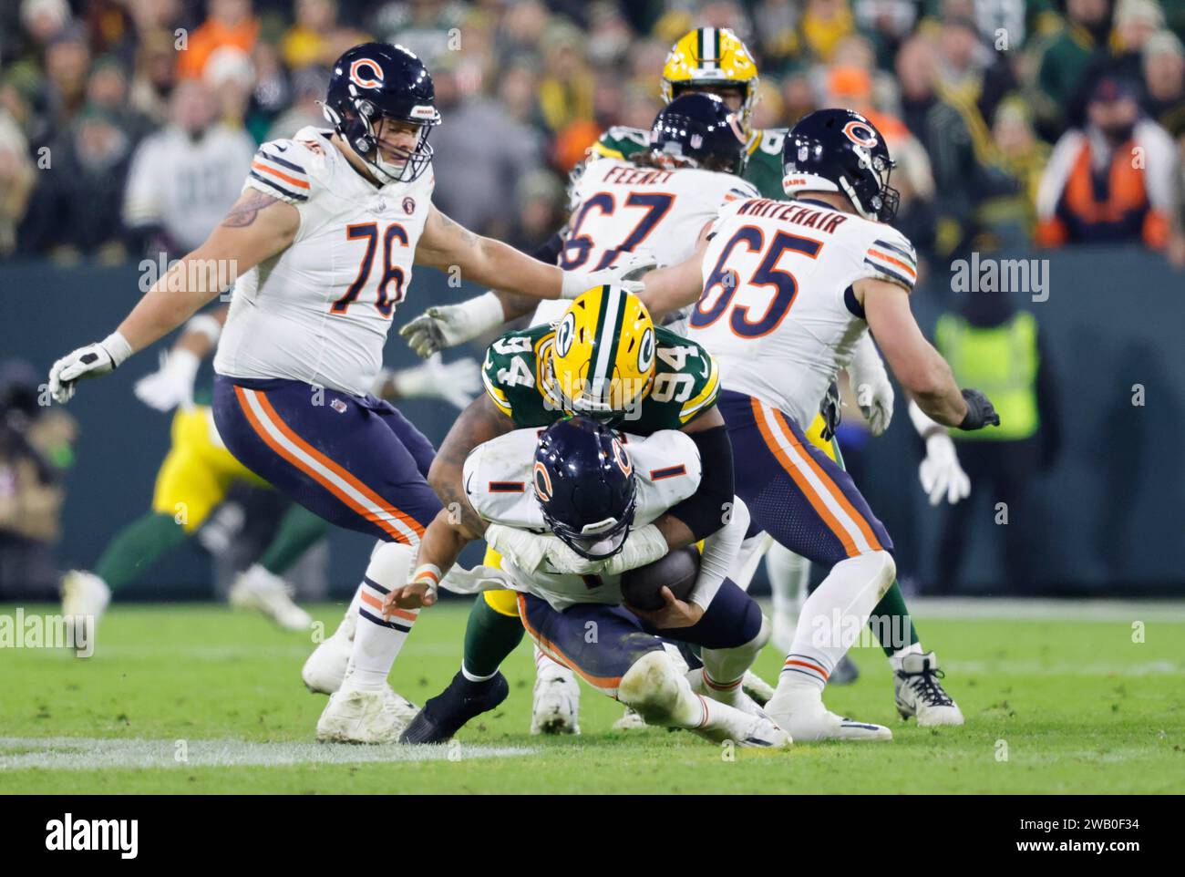 Green Bay Packers defensive end Karl Brooks (94) sacks Chicago Bears ...