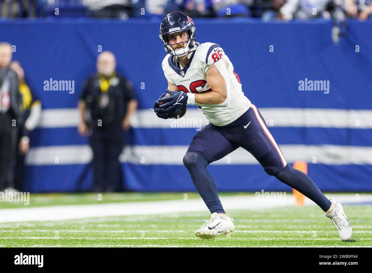 Indianapolis, Indiana, USA. 06th Jan, 2024. Houston Texans tight end ...