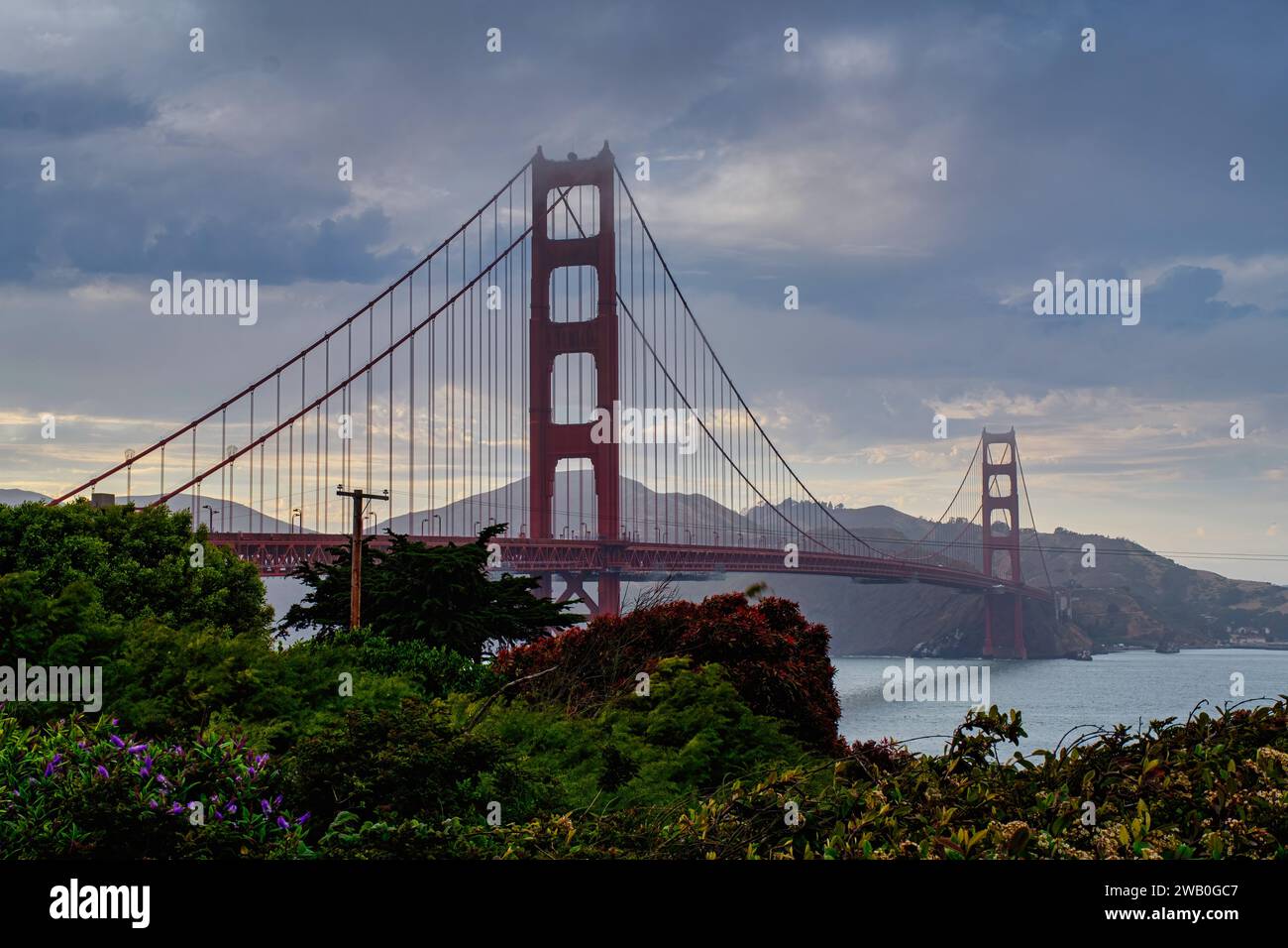 Undoubtedly the most photographed bridge in the world and a marvel of ...