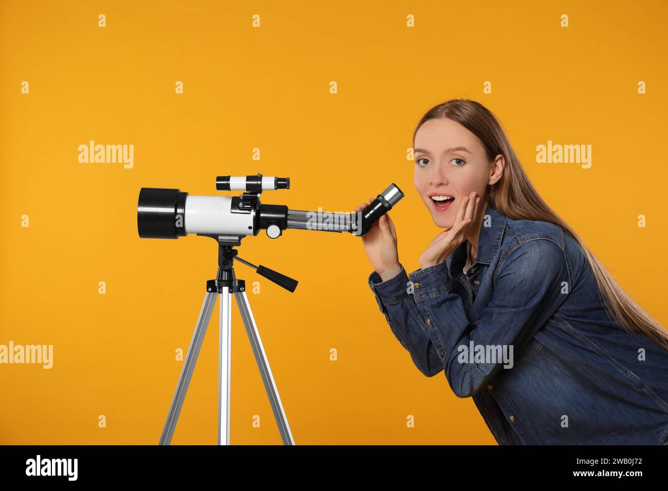 Female astronomer observatory hi-res stock photography and images - Alamy