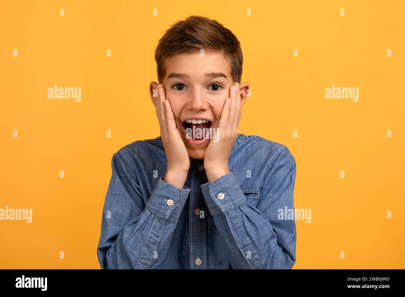 Shock awe excitement male boy youth hi-res stock photography and images ...