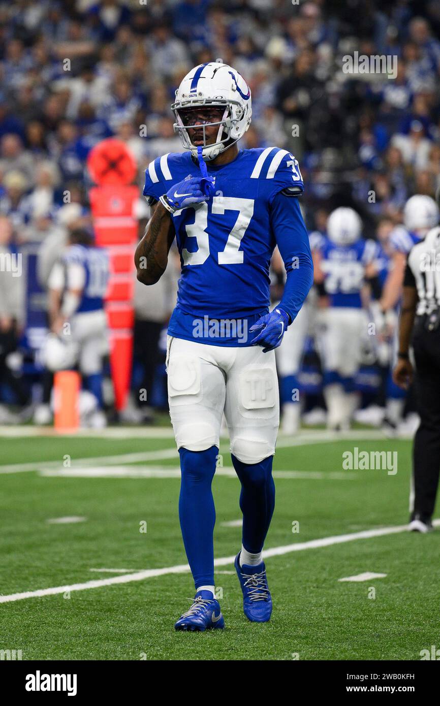 Indianapolis Colts cornerback Ameer Speed (37) looks to the sidelines ...