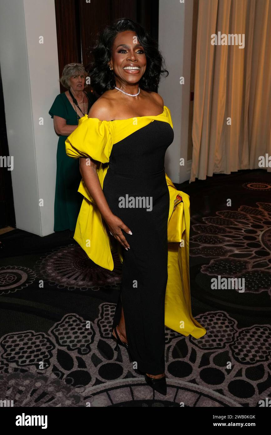 Sheryl Lee Ralph arrives at the 81st Golden Globe Awards on Sunday, Jan ...