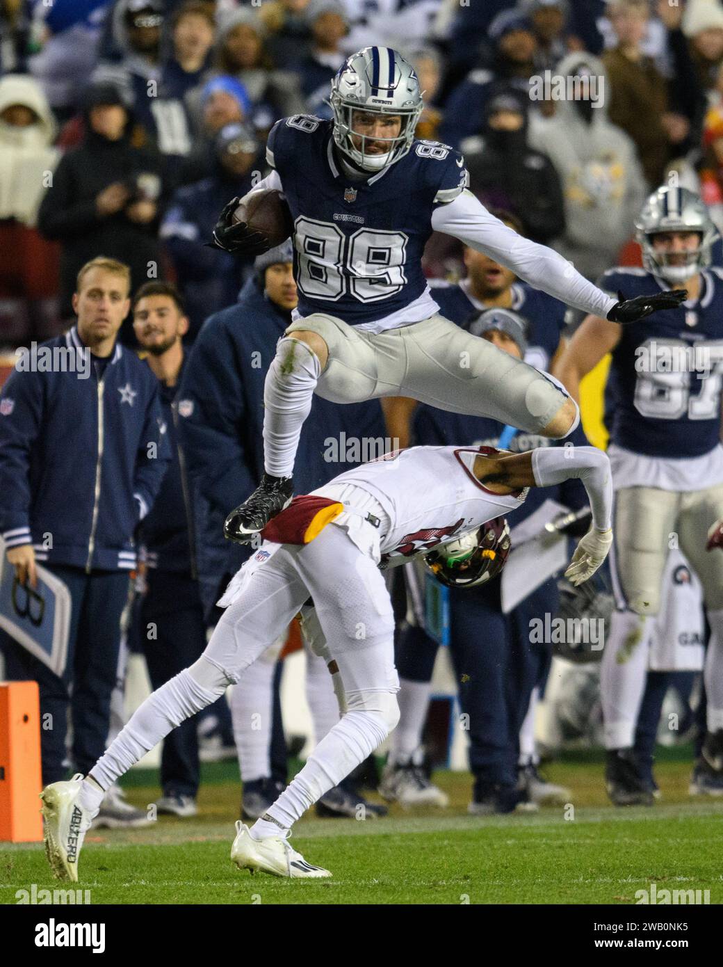 Landover, MD, USA. 07th Jan, 2024. Dallas Cowboys tight end Peyton ...