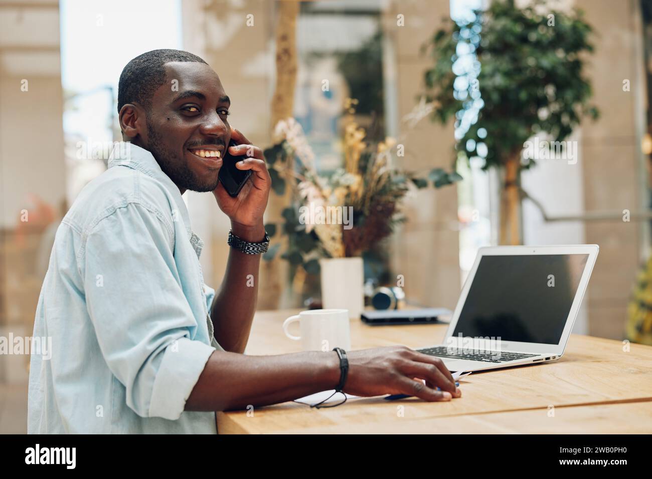 Adult laptop business office male technology men businessman computer ...