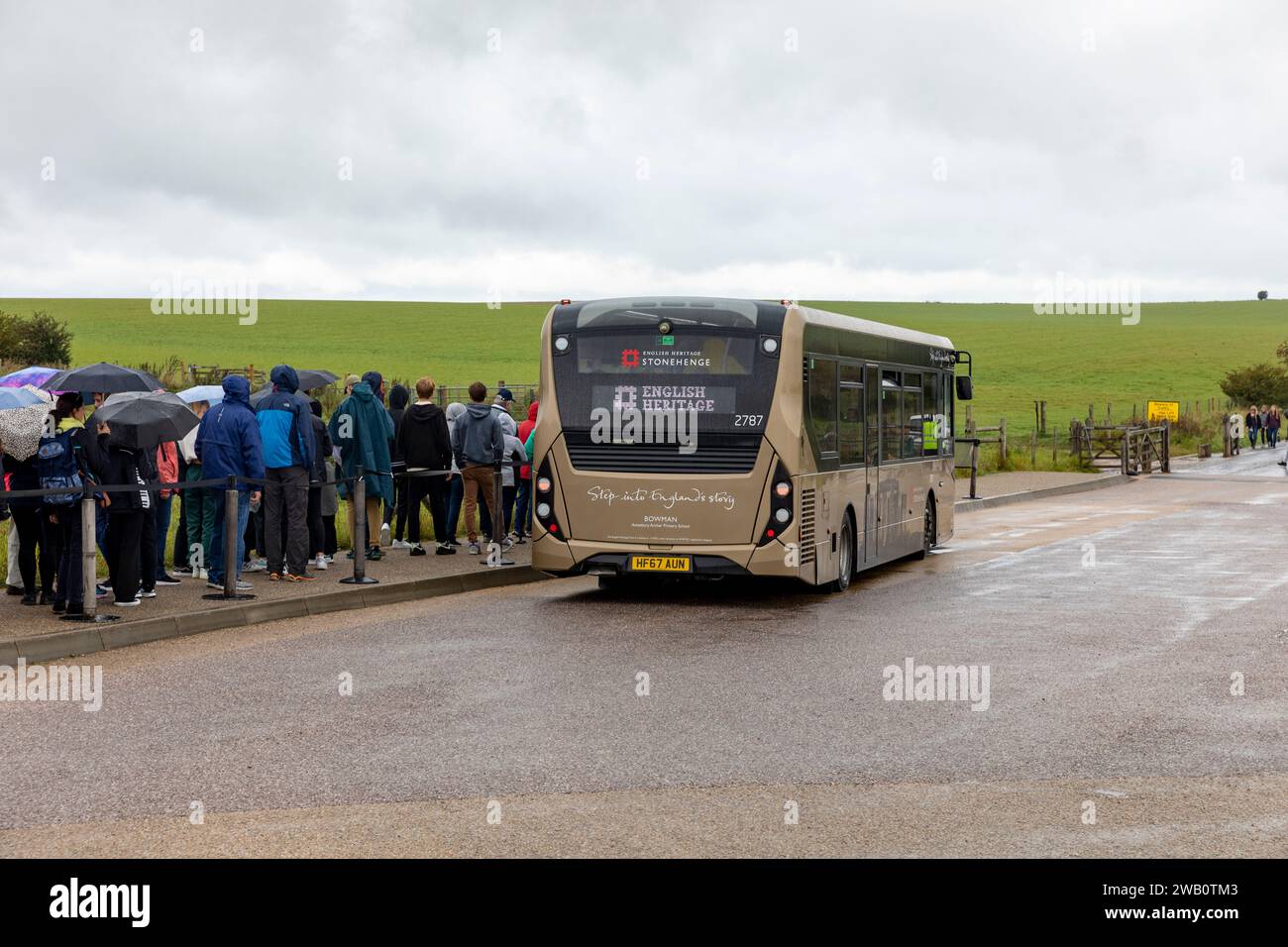 Stonehenge Wiltshire 2023, English heritage provide shuttle buses for ...