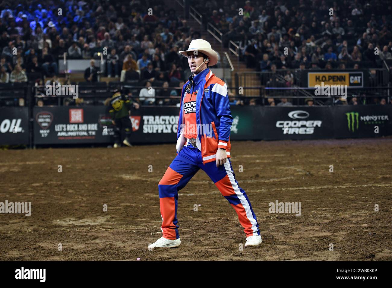 New York, USA. 07th Jan, 2024. Crowd entertainer Brinson James dances ...