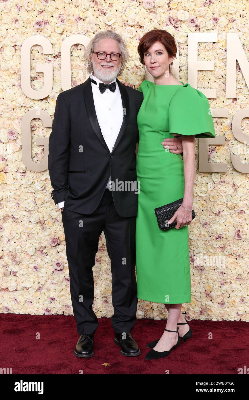 Beverly Hills, United States. 07th Jan, 2024. Tony McNamara and Belinda ...