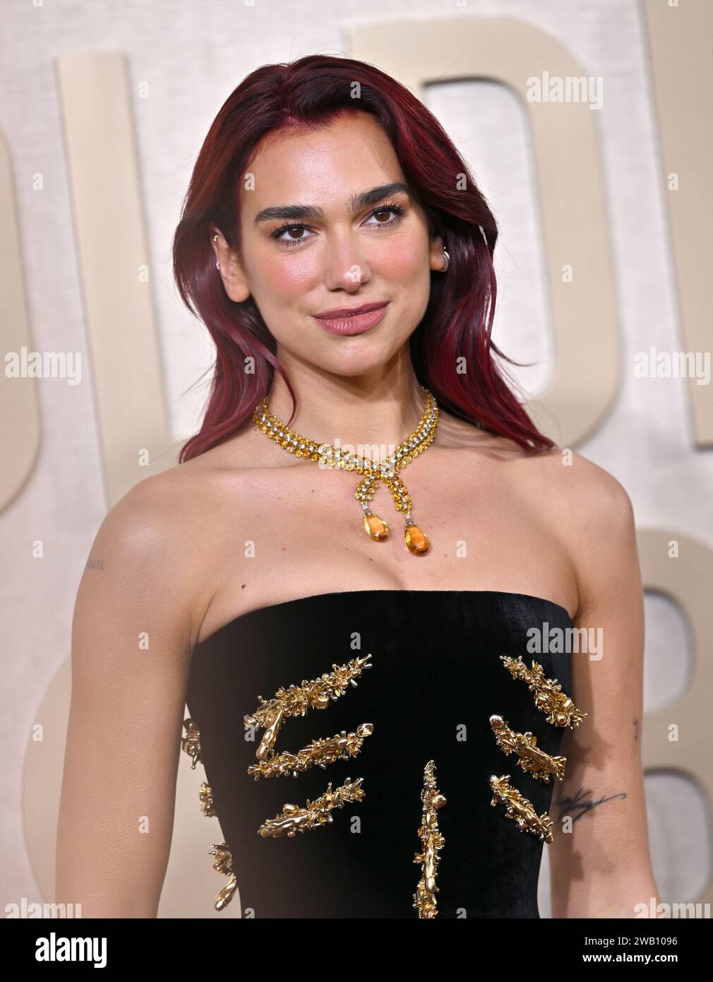 Beverly Hills, United States. 07th Jan, 2024. Dua Lipa arrives for the ...