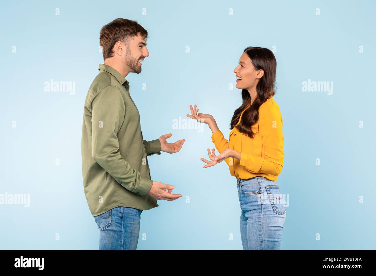 Blue animated studio background hi-res stock photography and images - Alamy