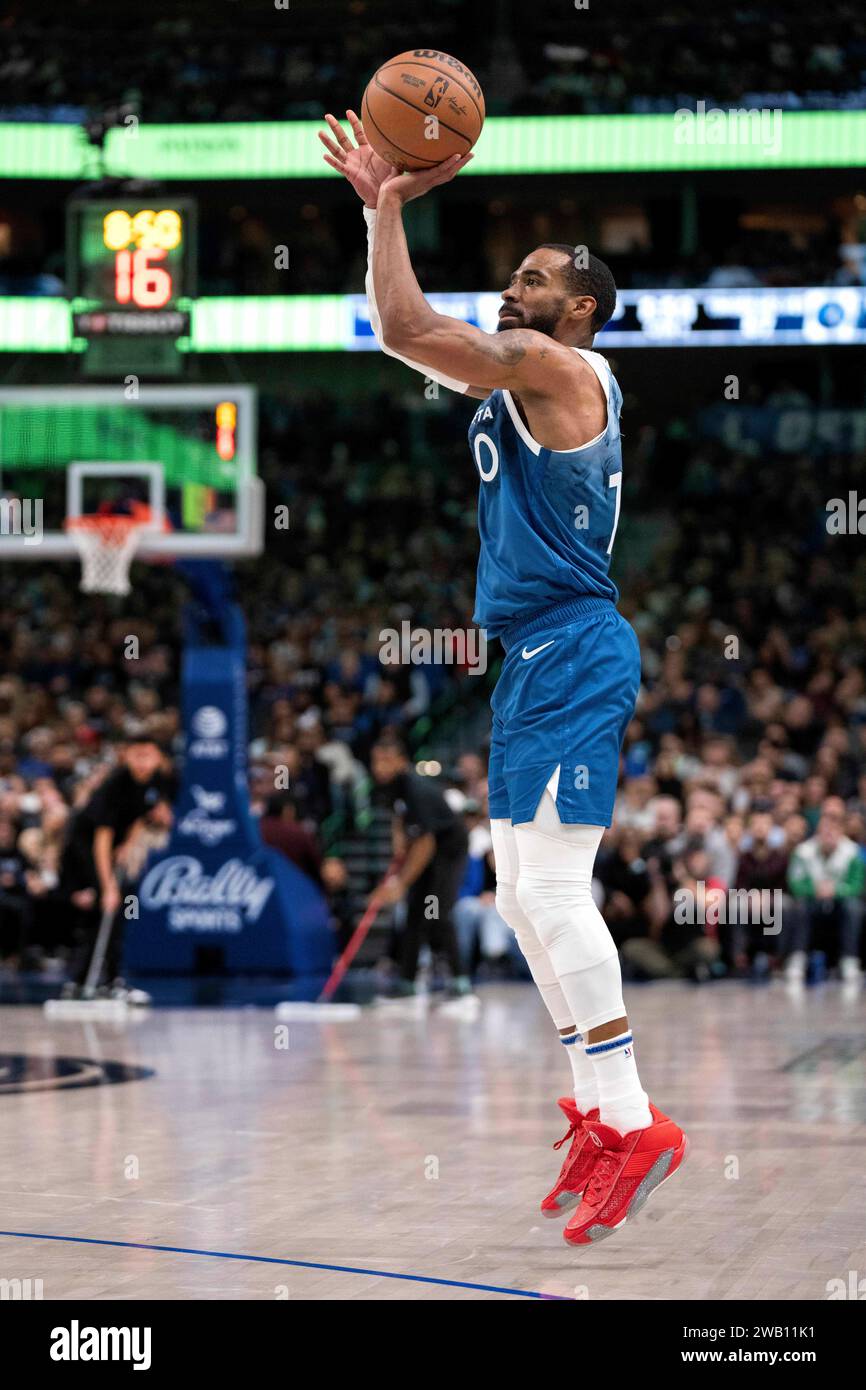 Minnesota Timberwolves guard Mike Conley (10) shoots during the second ...