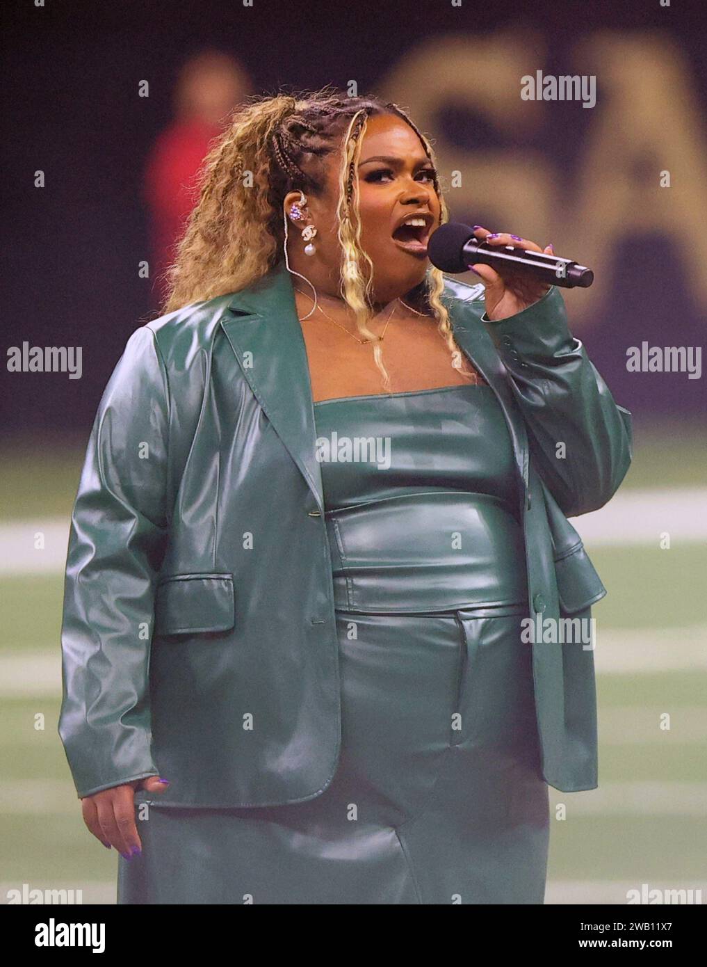 New Orleans, USA. 07th Jan, 2024. Samyra Cambrielle sings the National ...