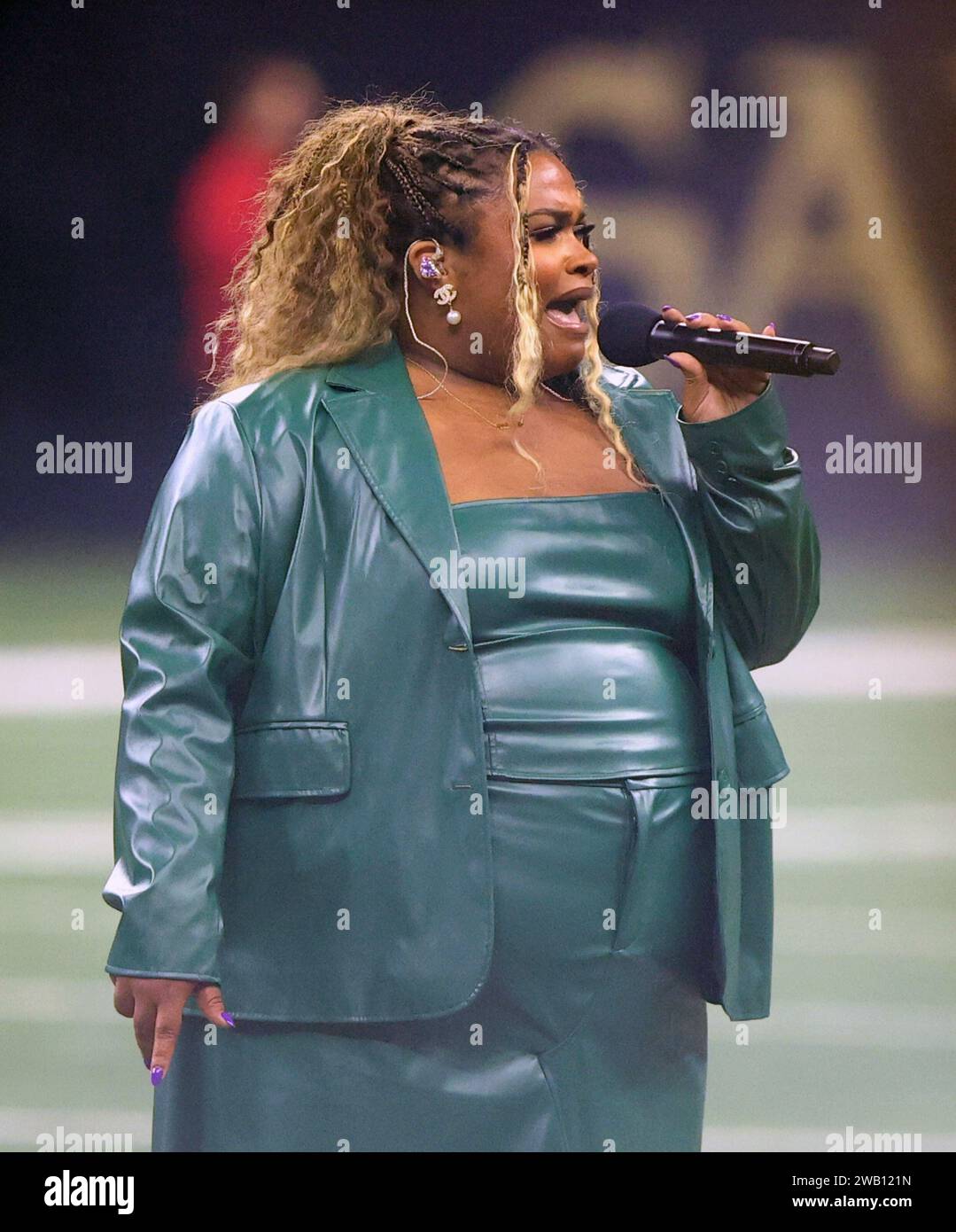 New Orleans, USA. 07th Jan, 2024. Samyra Cambrielle sings the National ...