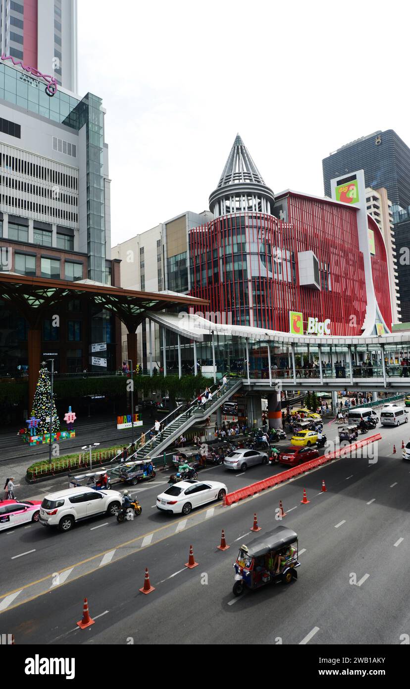 Heavy traffic on Ratchadamri road, Bangkok, Thailand Stock Photo - Alamy