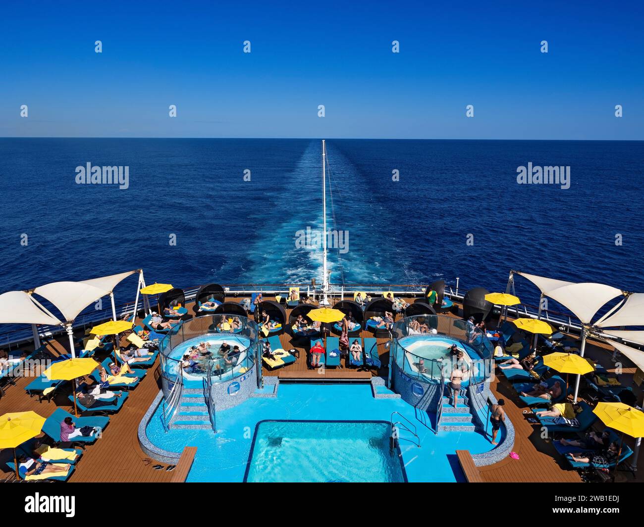 South Pacific Cruise / Cruise ship passengers relaxing in whirlpool ...