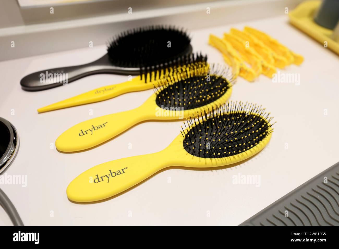 EXCLUSIVE - A general atmosphere of the Dry bar at the Governors Gala ...