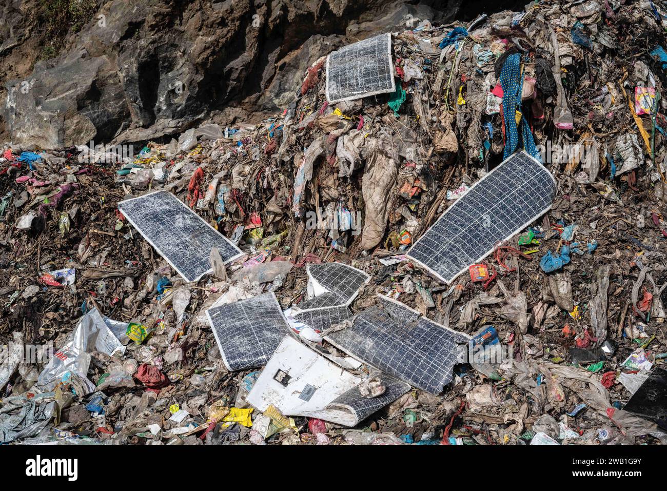 Solar components hi-res stock photography and images - Alamy