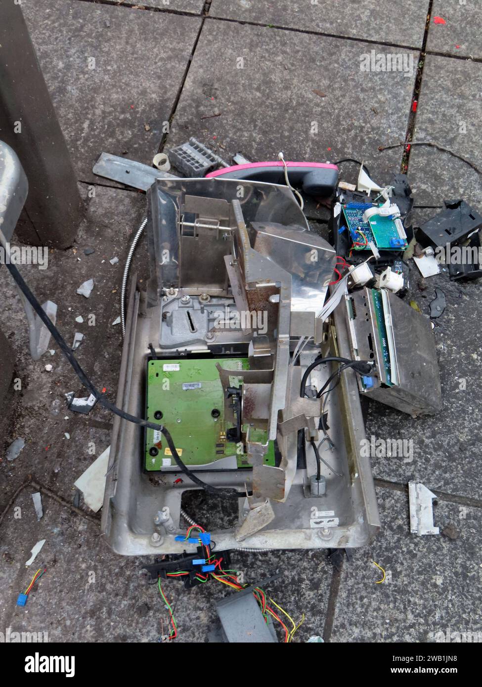 Dann hat es Wumm gemacht - und das Telefon machte zum letzten Mal ...