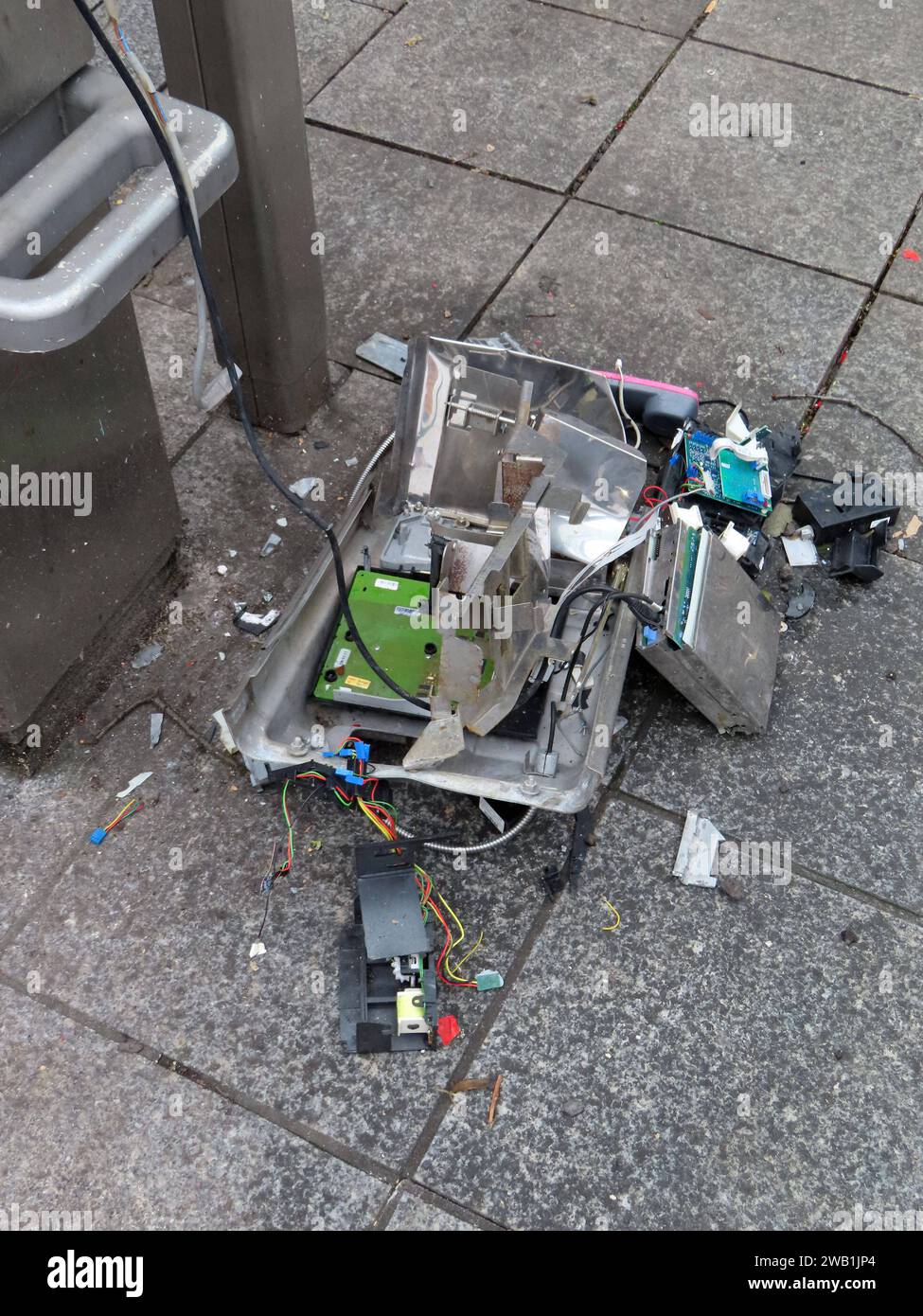 Dann hat es Wumm gemacht - und das Telefon machte zum letzten Mal ...