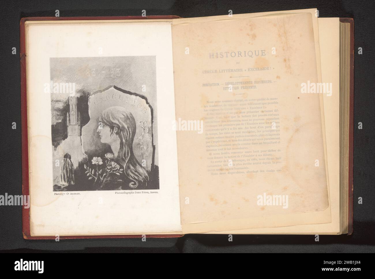 Standing mantle figure hi-res stock photography and images - Alamy