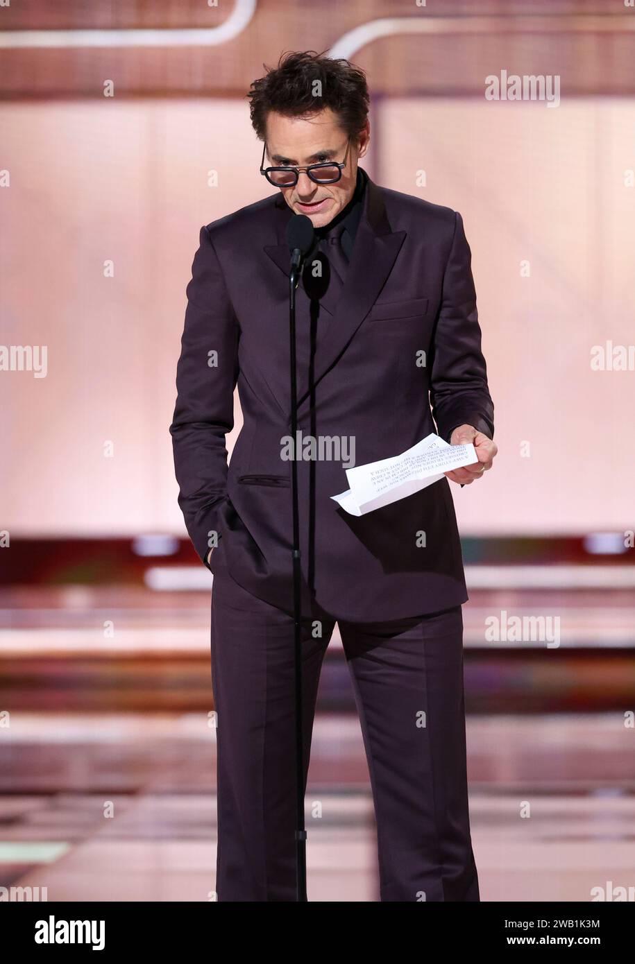 Oppenheimer robert downey jr hi-res stock photography and images - Alamy