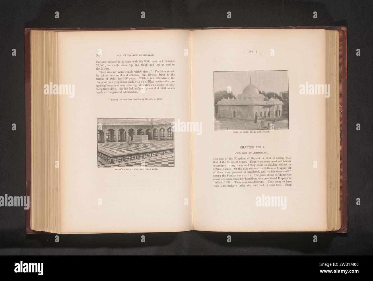 Akbar grave hi-res stock photography and images - Alamy