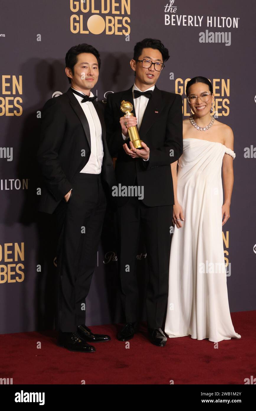 Beverly Hills, USA. 07th Jan, 2024. (L-R) Steven Yeun, Lee Sung Jin and Ali Wong, winners of the ...