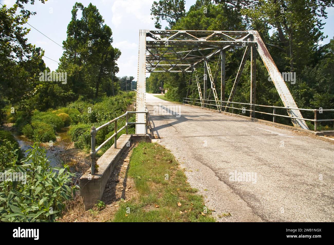 the old pony bridge on route 66 in spencer missouri Stock Photo - Alamy