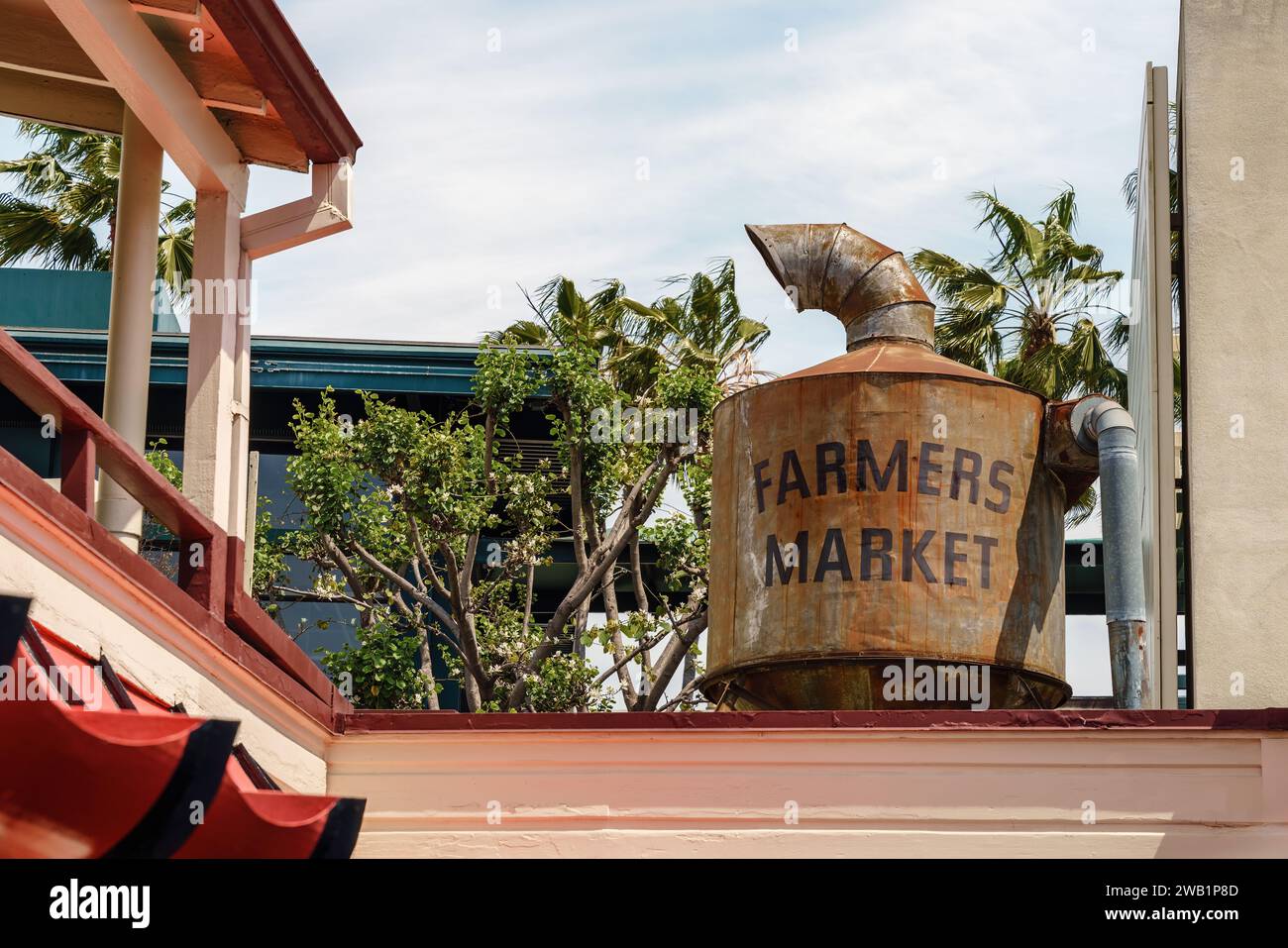 Original farmers market sign hi-res stock photography and images - Alamy