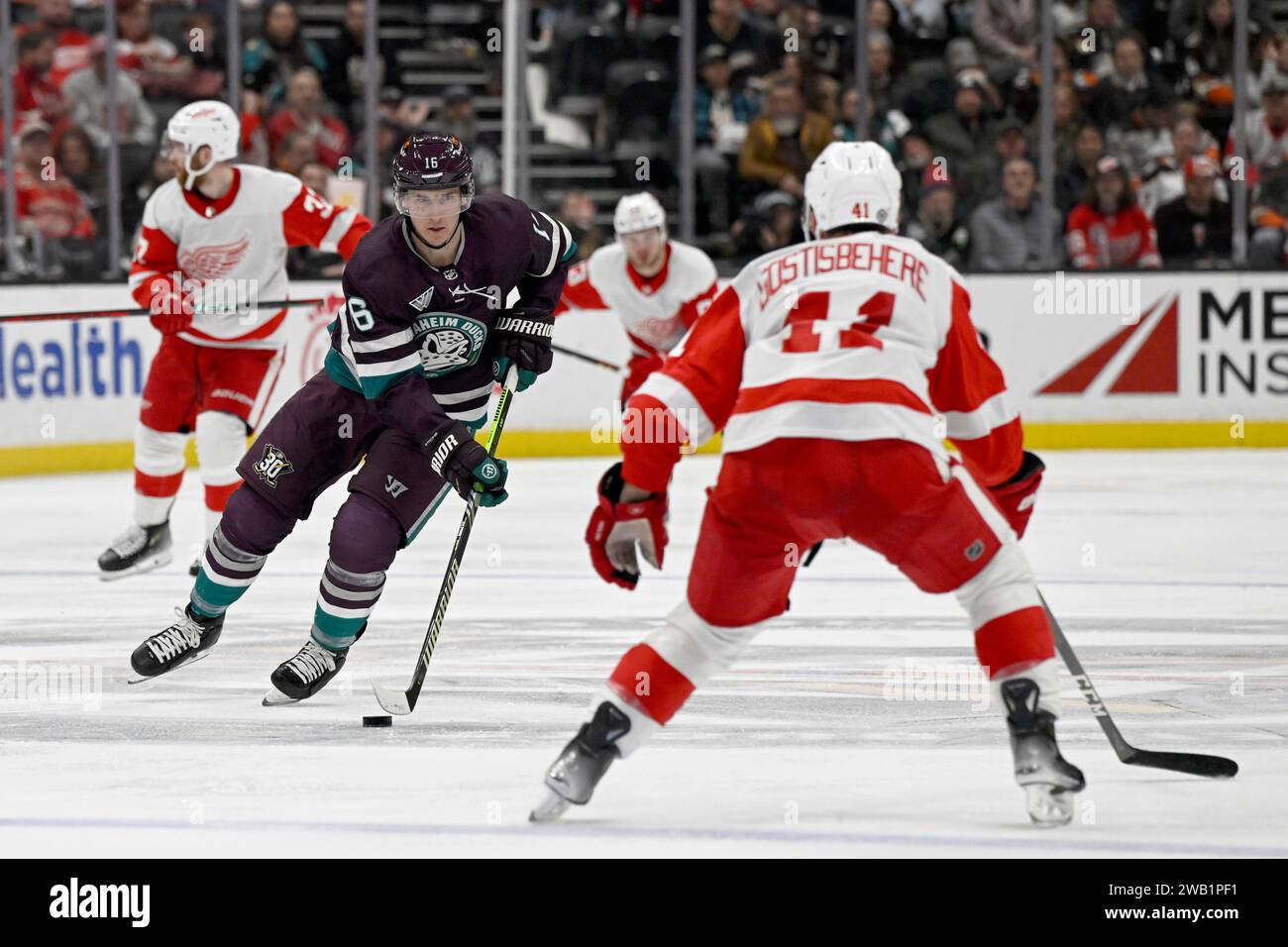 Anaheim Ducks center Ryan Strome (16) controls the puck against Detroit ...